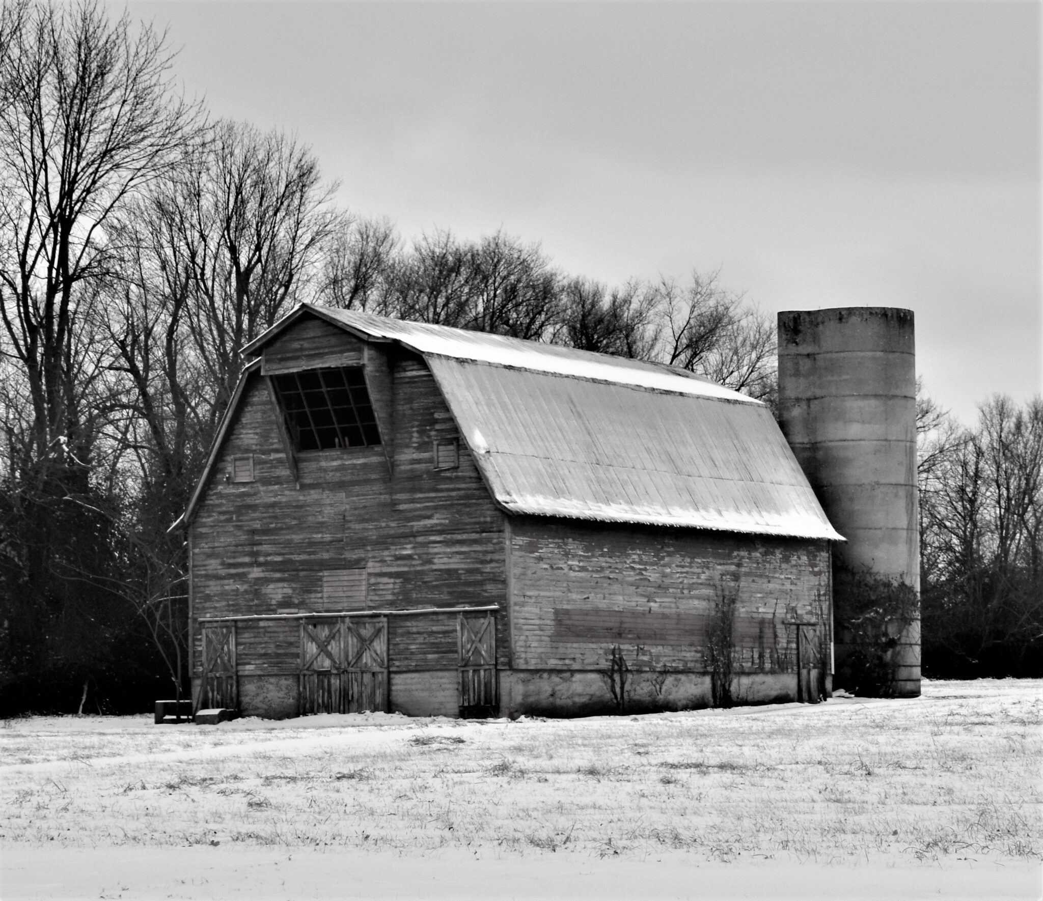 Classic Gambrel Barn-Black/White - Barns Backroads & Byways Photography